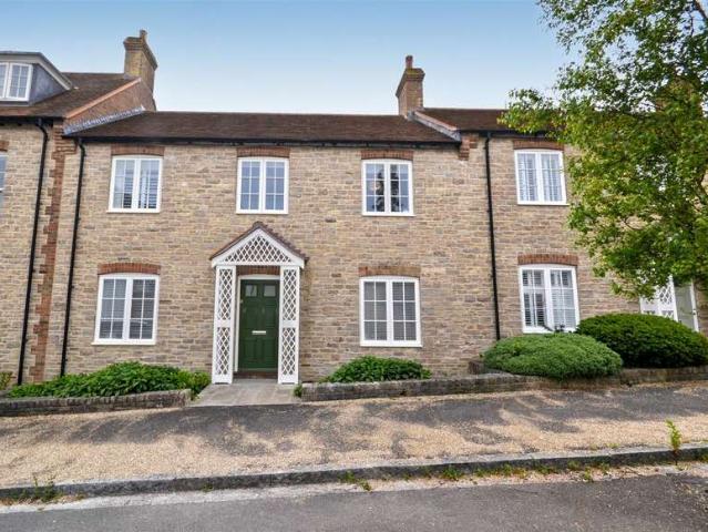 3 Bedroom Terraced House