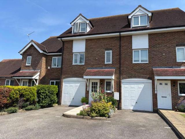 3 Bedroom Terraced House