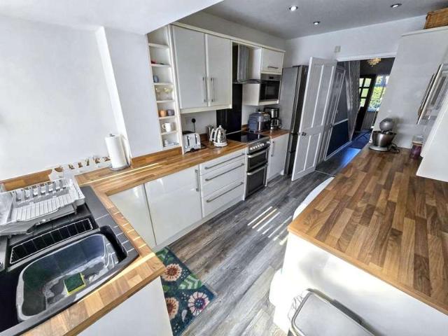 3 Bedroom Terraced House