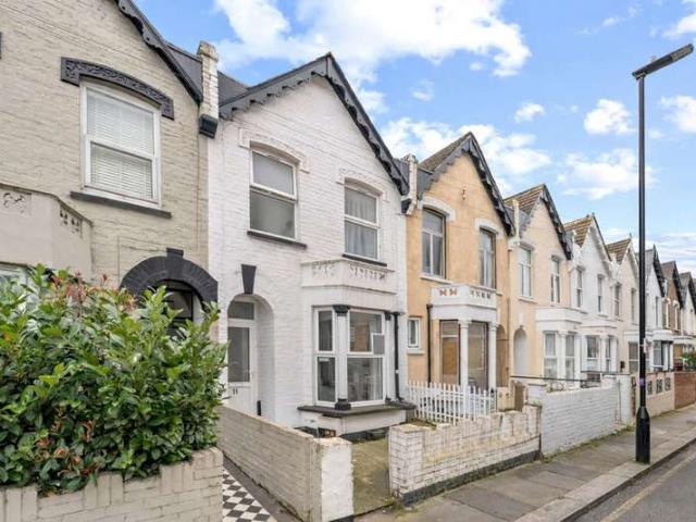 3 Bedroom Terraced House