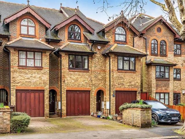 3 Bedroom Terraced House