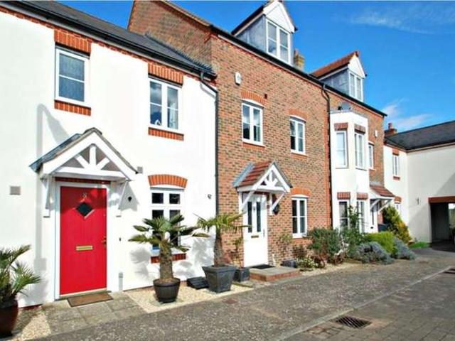 3 Bedroom Terraced House