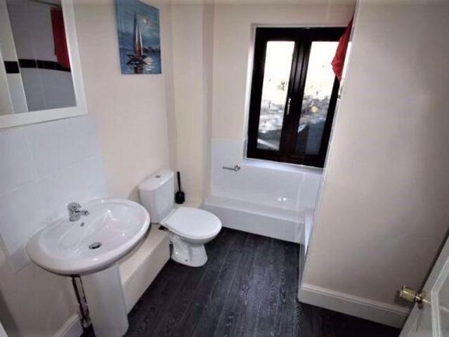 3 bedroom terraced house for rent in 3 Bedroom house to rent, Town Centre, Marlborough Street, SN1
