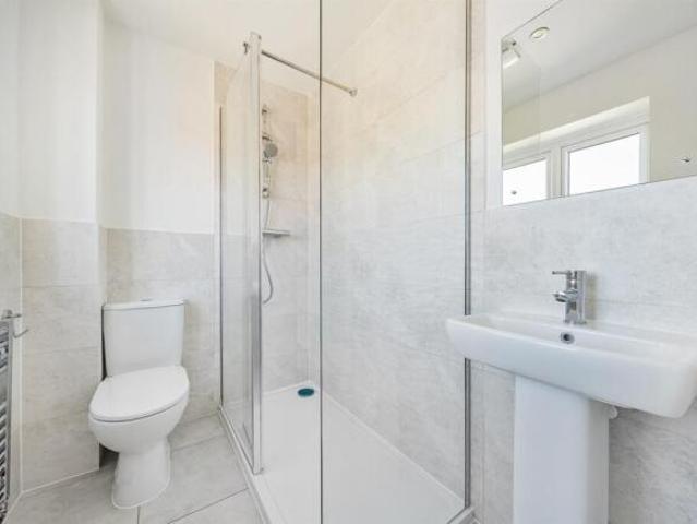 3 bedroom terraced house for rent in 3 bedroom Terraced House in Upton Hall Crescent, Upton, Northampton, NN5