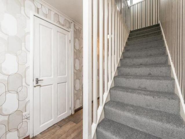 3 bedroom terraced house for rent in 10 Bawn Avenue, Leeds, LS12