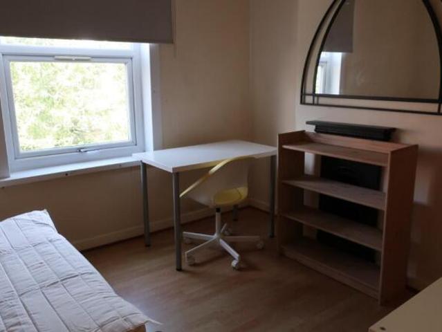 3 bedroom terraced house for rent in 16 Blossom Avenue, Dawlish Road, Birmingham, B29