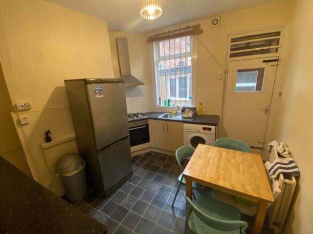 3 bedroom terraced house for rent in 250 North Sherwood Street, Nottingham, NG1