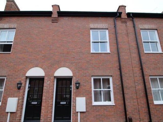 3 bedroom terraced house for rent in 2 Princes Court Princes Street CV32