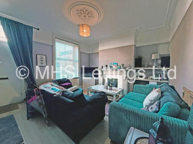 3 bedroom terraced house for rent in 7 Cross Chapel Street, Leeds, LS6 3JE, LS6