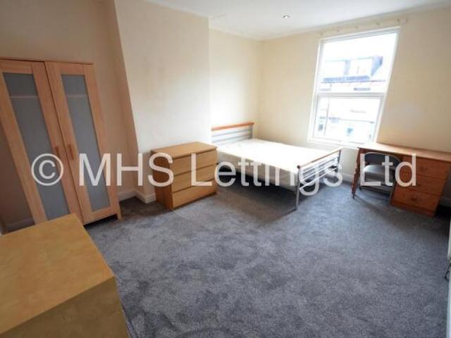 3 bedroom terraced house for rent in 66 Woodside Avenue, Leeds, LS4 2QX, LS4