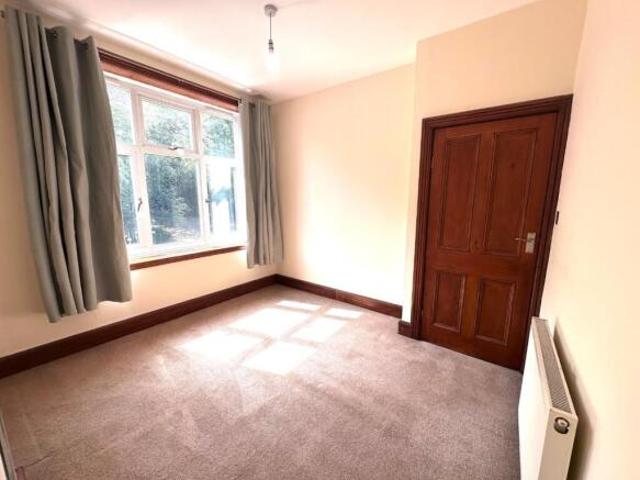 3 bedroom terraced house for rent in 6 Cowrakes Road, Lindley, HD3