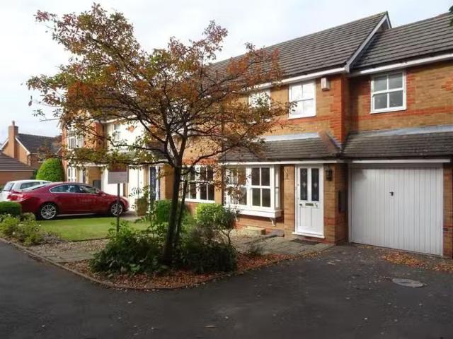 3 bedroom terraced house for rent in 78 Charterhouse Drive Sol.