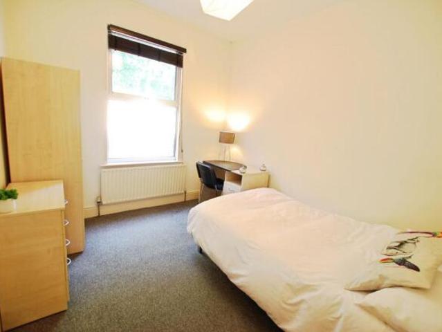 3 bedroom terraced house for rent in 94 Club Garden Road, City Centre, S11