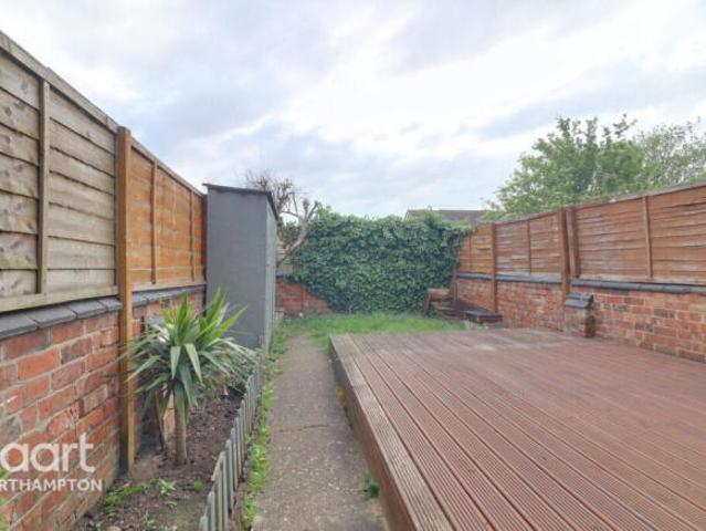 3 bedroom terraced house for rent in Countess Road, NORTHAMPTON, NN5