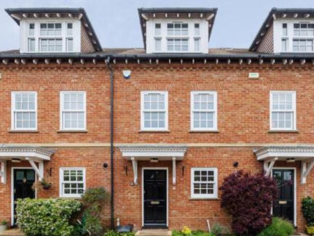 3 Bedroom Terraced House For Rent In Cobham