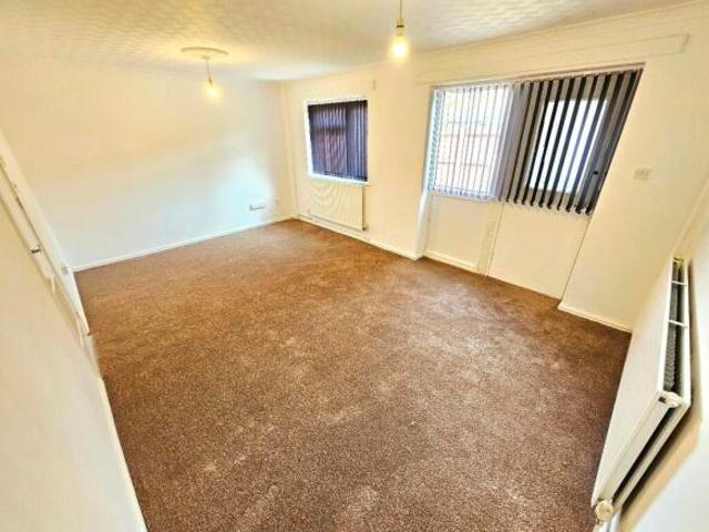 3 bedroom terraced house for rent in Cochrane Avenue, Longsight, Manchester, M12