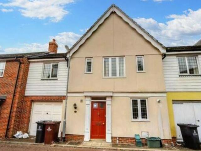 3 Bedroom Terraced House For Rent In Colchester, Essex