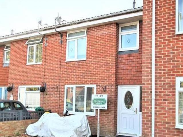 3 bedroom terraced house for rent in Colden Common Winchester UNFURNISHED SO21