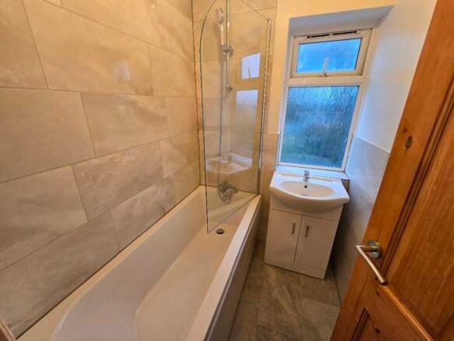3 bedroom terraced house for rent in Columbine Close, Rochester, ME2