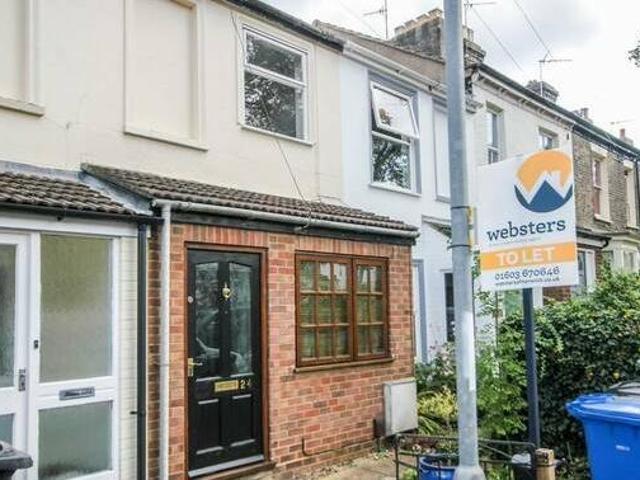 3 bedroom terraced house for rent in Connaught Road Norwich NR2