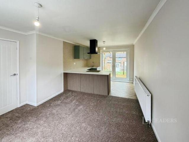 3 bedroom terraced house for rent in Constable Road, Sheffield, S14
