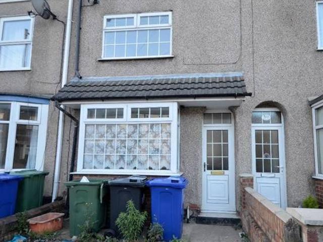 3 bedroom terraced house for rent in Convamore Road Grimsby DN32