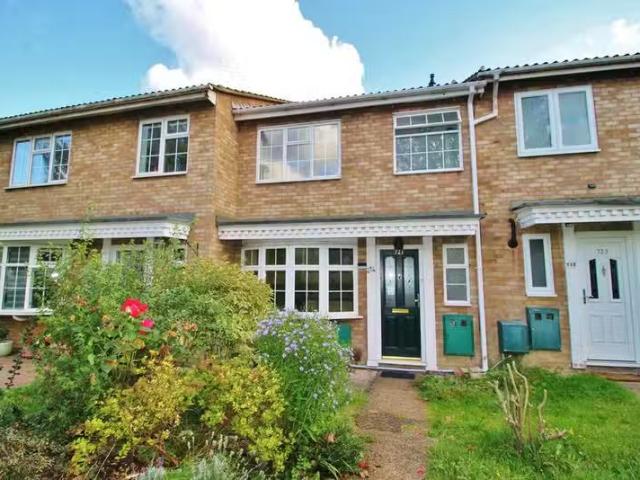 3 bedroom terraced house for rent in Copperfield, Chigwell, IG7
