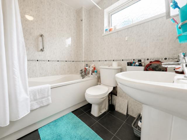 3 bedroom terraced house for rent in Cath Cob Close, St. Mellons, Cardiff, CF3