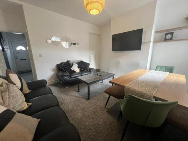 3 bedroom terraced house for rent in Cauldon Road, Shelton, Stoke On Trent, ST4