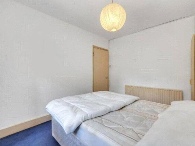 3 bedroom terraced house for rent in Camden Street, Camden, London, NW1