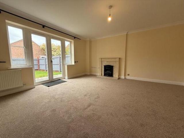 3 bedroom terraced house for rent in Campaign Avenue, Peterborough, Cambridgeshire, PE2