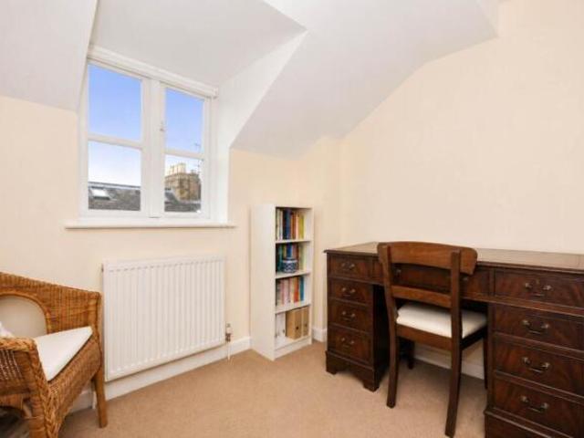 3 bedroom terraced house for rent in Canal Street, Jericho, OX2