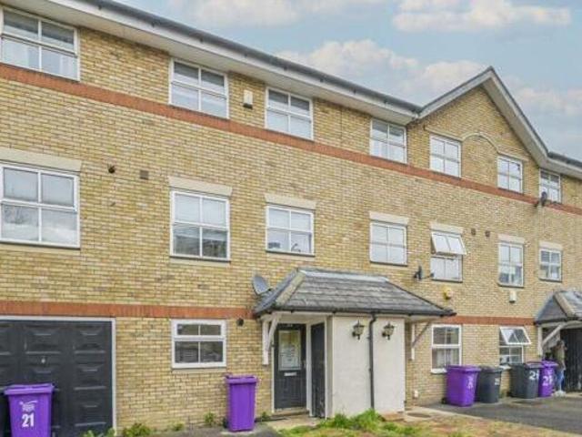 3 Bedroom Terraced House For Rent In Canary Wharf, London
