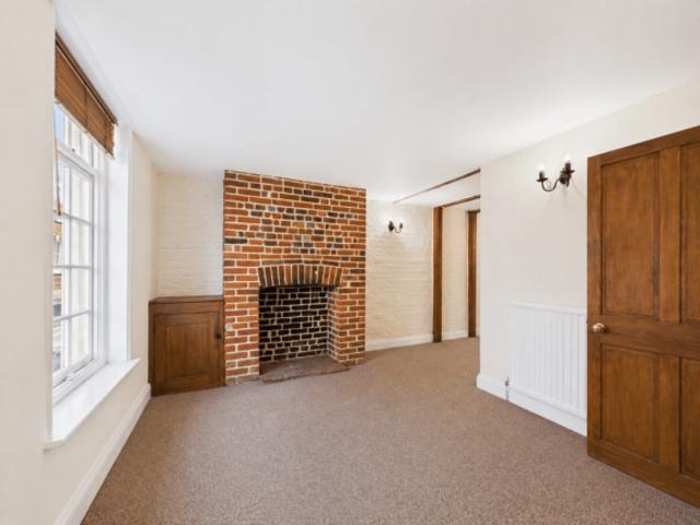 3 bedroom terraced house for rent in Canterbury, CT1