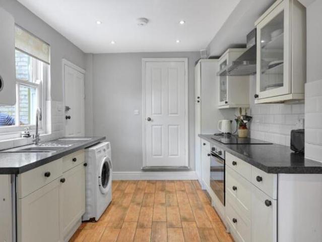 3 bedroom terraced house for rent in Canterbury Street, Cambridge, CB4