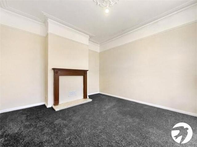 3 bedroom terraced house for rent in Canterbury Street, Gillingham, Kent, ME7