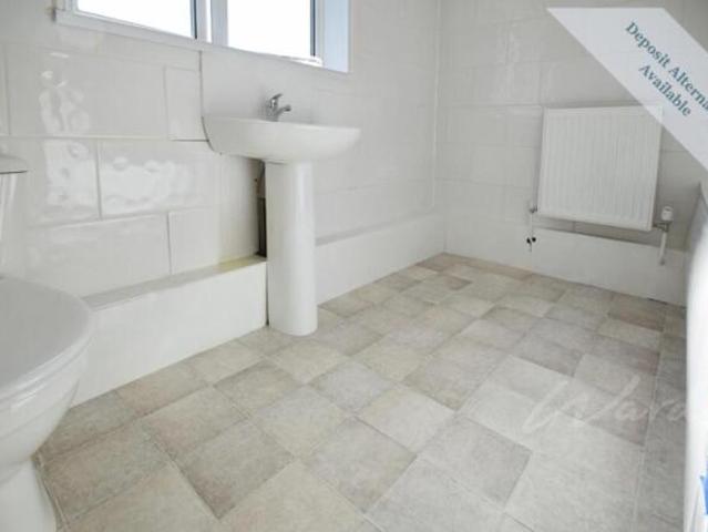 3 bedroom terraced house for rent in Canterbury Street Gillingham ME7
