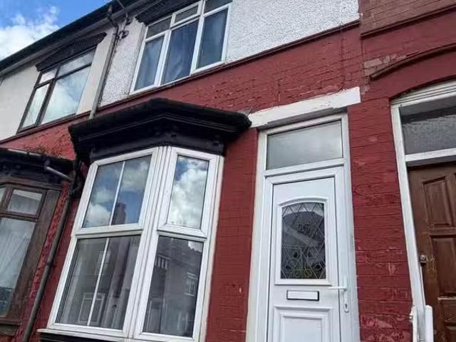 3 bedroom terraced house for rent in Capethorn Road, Smethwick.