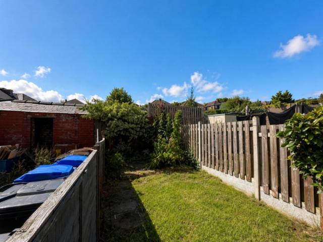 3 bedroom terraced house for rent in Carnaby Road, Hillsborough, S6