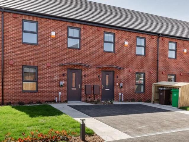 3 bedroom terraced house for rent in Casa, North Valley, Nottingham, NG7