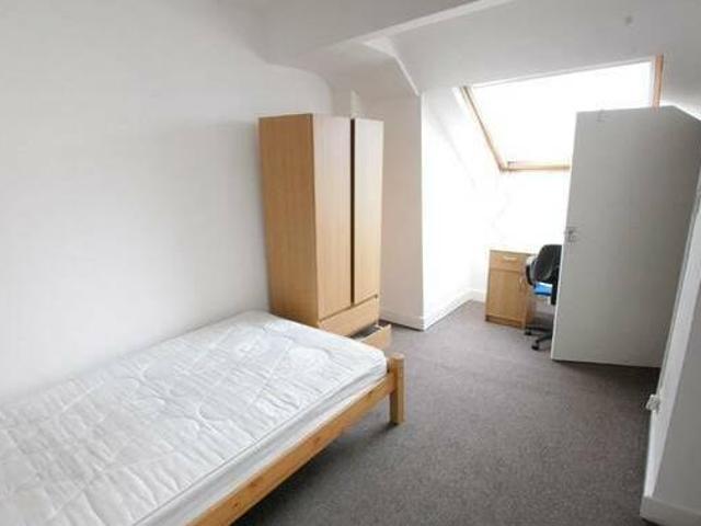 3 bedroom terraced house for rent in Cecil Square Sheffield S2