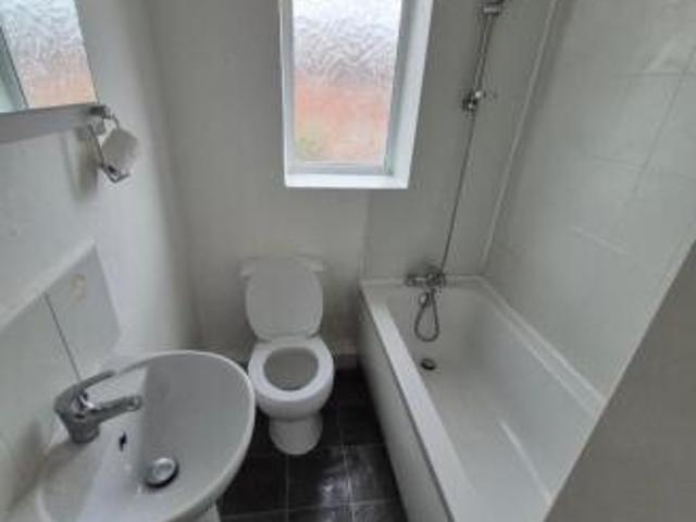 3 bedroom terraced house for rent in Cecilia Street, Bolton, BL3