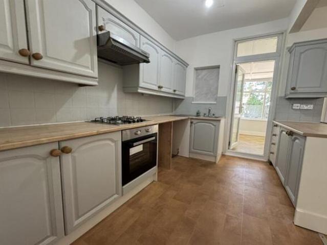 3 bedroom terraced house for rent in Central Avenue, Southend on Sea, SS2