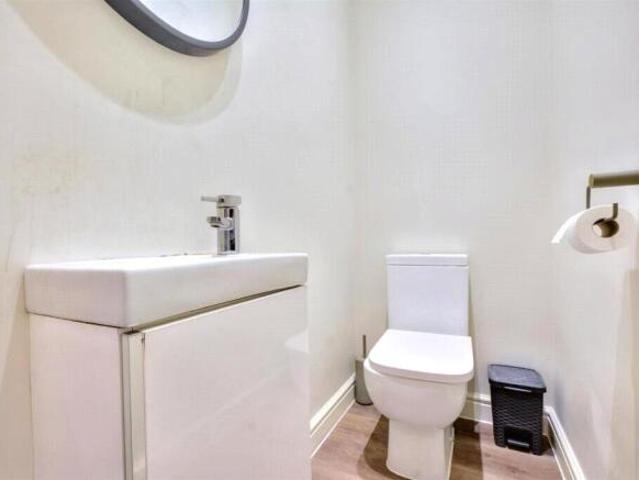 3 bedroom terraced house for rent in Church Drive, Carrington, Nottingham, Nottinghamshire, NG5