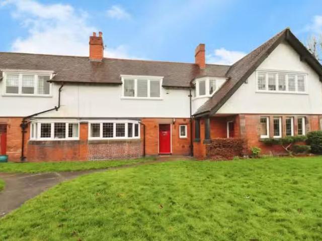 3 bedroom terraced house for rent in Church Drive, Port Sunlig.