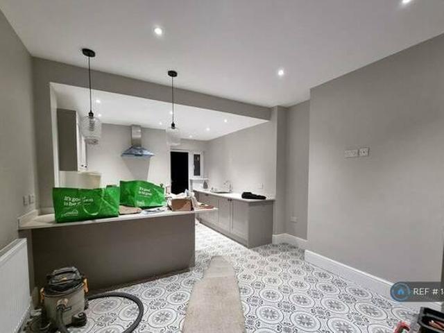 3 bedroom terraced house for rent in Church Lane Tamworth B79