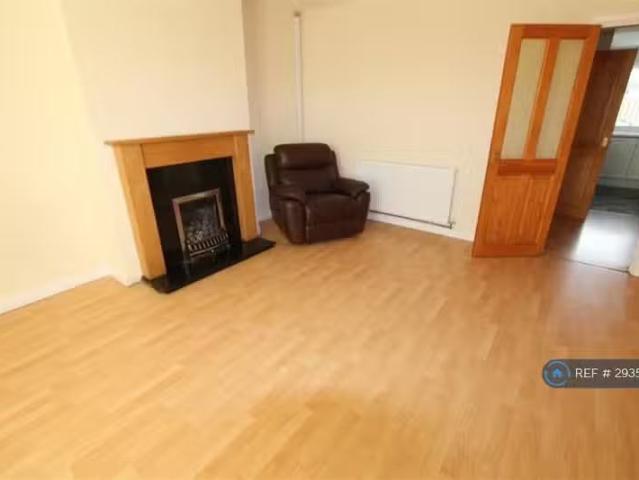 3 bedroom terraced house for rent in Churchdown Close, Liverpo.