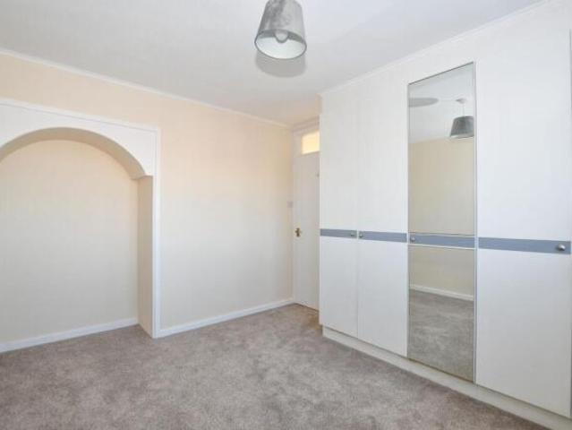 3 bedroom terraced house for rent in Chantry Lane, London Colney, AL2