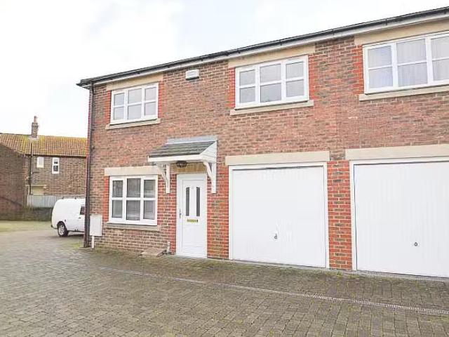 3 bedroom terraced house for rent in Chawbrook Mews, Eastbourn.