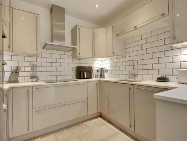 3 bedroom terraced house for rent in Chelmsford Road, Portsmouth, PO2